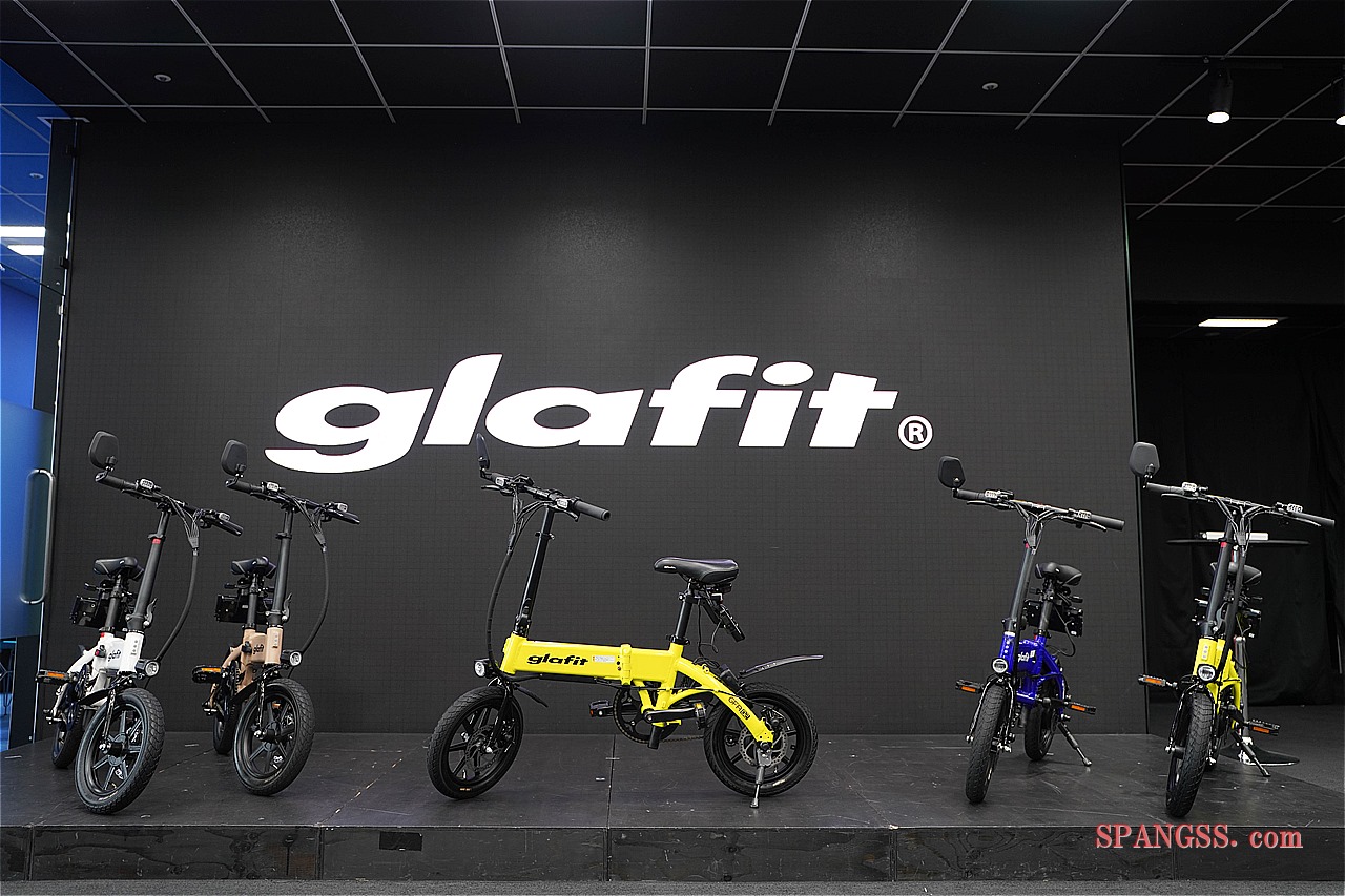 俳優の三浦翔平さん 折り畳み式電動バイク glafit(グラフィット)のブランドサポーターに就任！|日本初の”モビチェン”もいよいよ12月に発売を発表！ - ライフスタイルのWebメディア ...